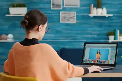 What Skills Does a Graphic Designer Need in 2024? A Complete Guide